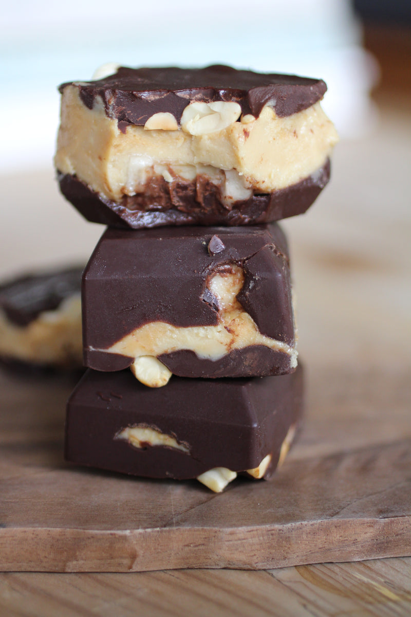 BANANA SNICKERS DE 4 INGREDIENTES – M de Maní